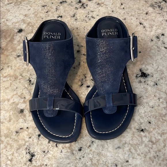 Donald J. Pliner | Shoes | Donald Pliner Navy Sandals | Poshmark